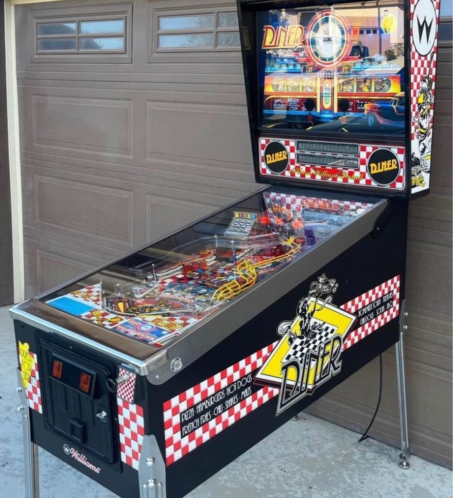 Diner Pinball Machine by Williams - Pinball Machine Center